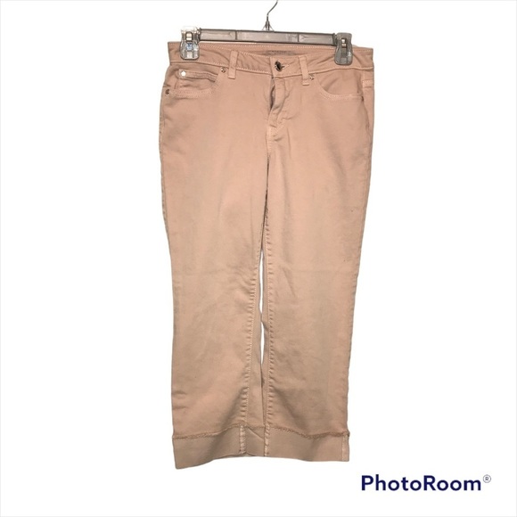 Jennifer Lopez | Pants & Jumpsuits | Jennifer Lopez Pink Capris | Poshmark